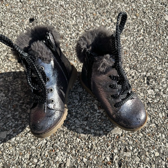 GAP | Shoes | Girls Boots With Faux Fur Metallic Color | Poshmark